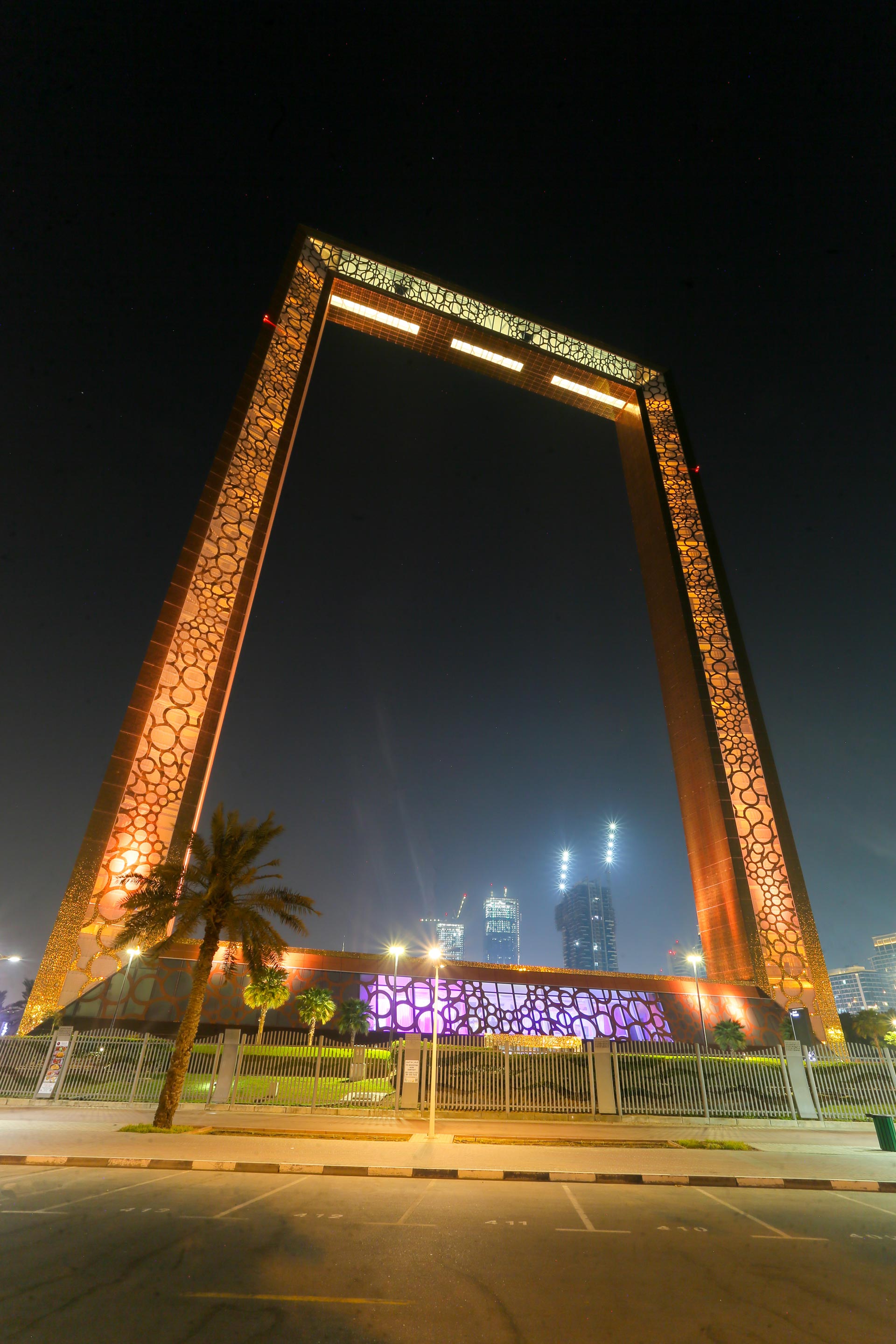 Dubai Frame Light up gold for Childhood Cancer Awareness Month - FOCP